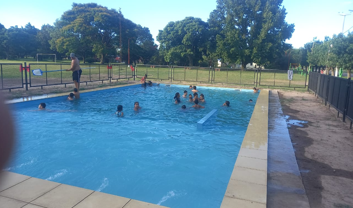 Campo Andino tiene su primera pileta pública y ya la disfruta toda la ...